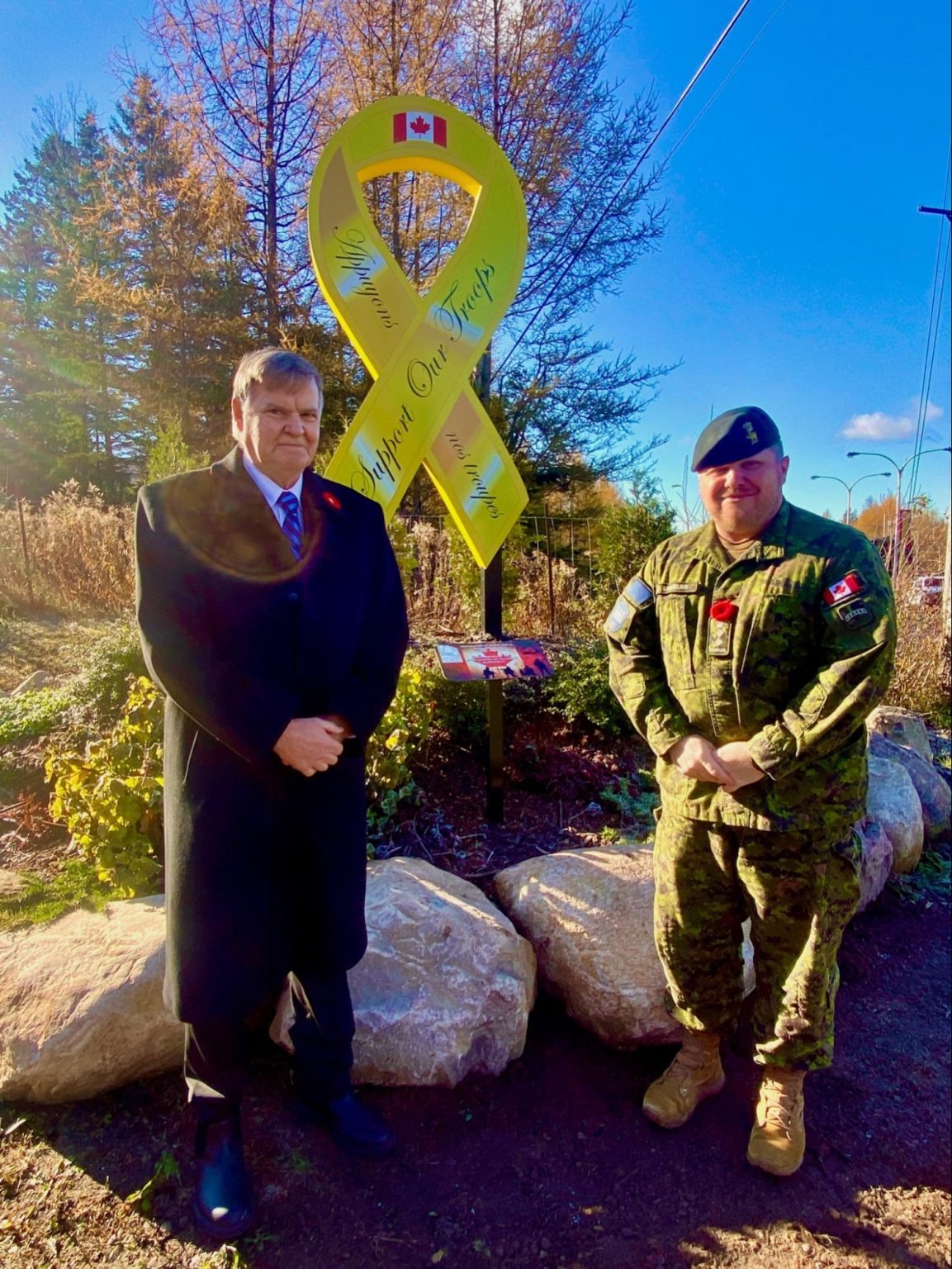 Yellow ribbon monument inaugurated at CFB Valcartier - The Quebec ...