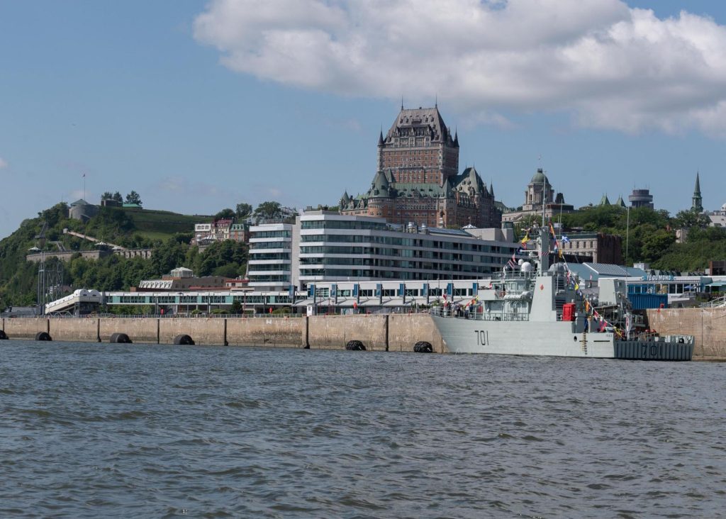 HMCS Glace Bay pays a friendly visit to Quebec City - The Quebec ...