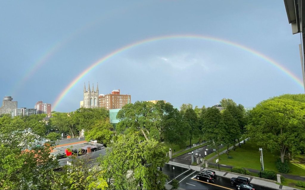 PHOTO: Somewhere over the rainbow...Ça va bien aller! - The Quebec ...