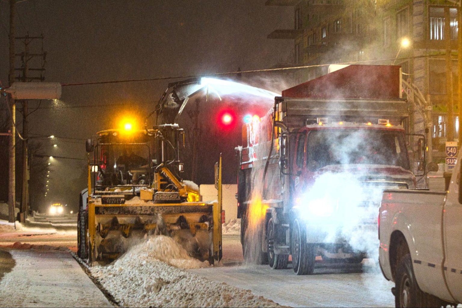 How does Quebec City remove snow from its streets? - The Quebec ...