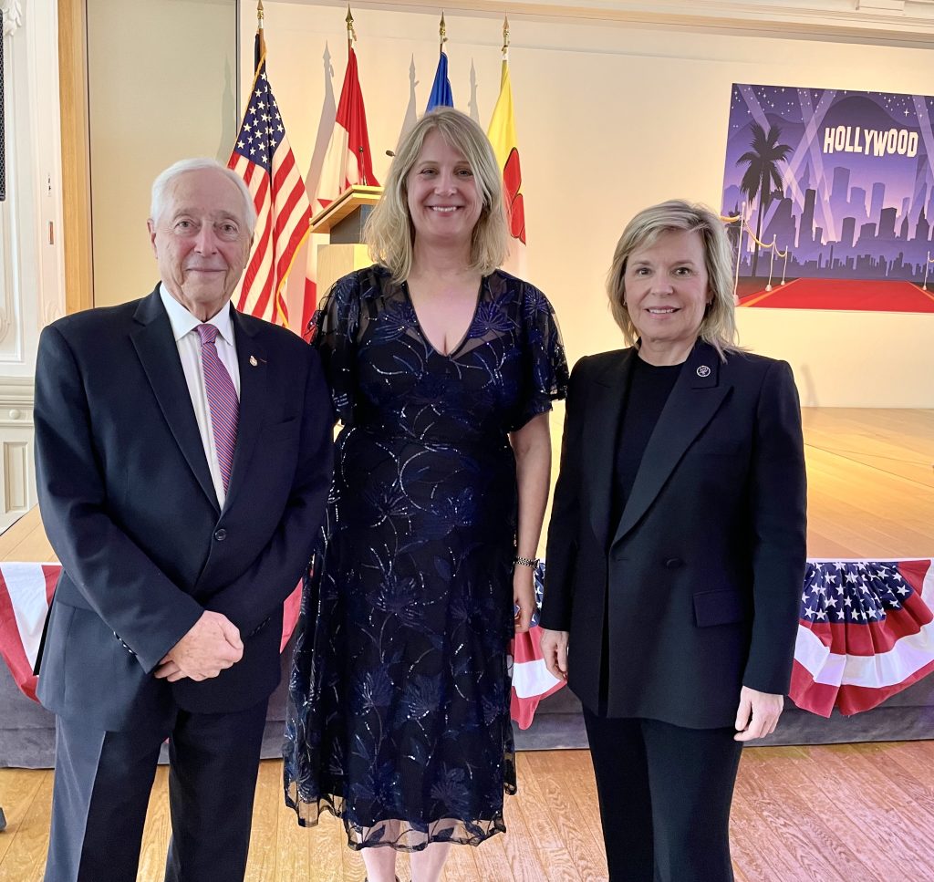 American Consulate celebrates the Fourth of July on June 8 - The Quebec ...