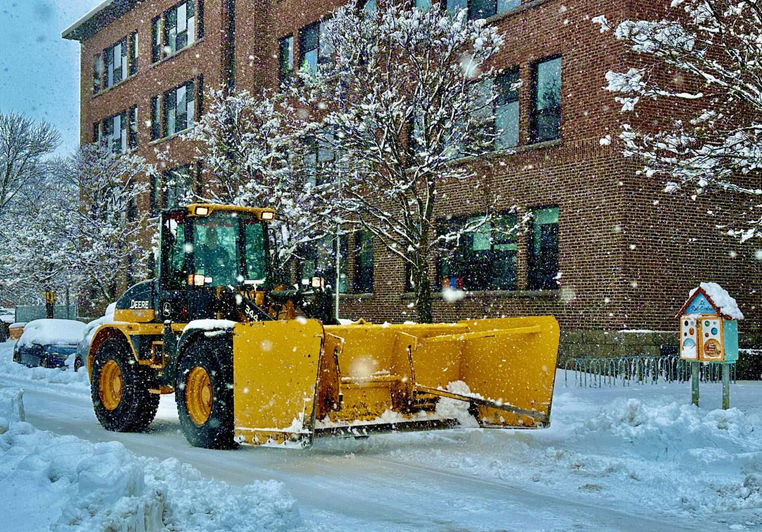 Late-season snowstorm wallops Quebec City - The Quebec Chronicle Telegraph
