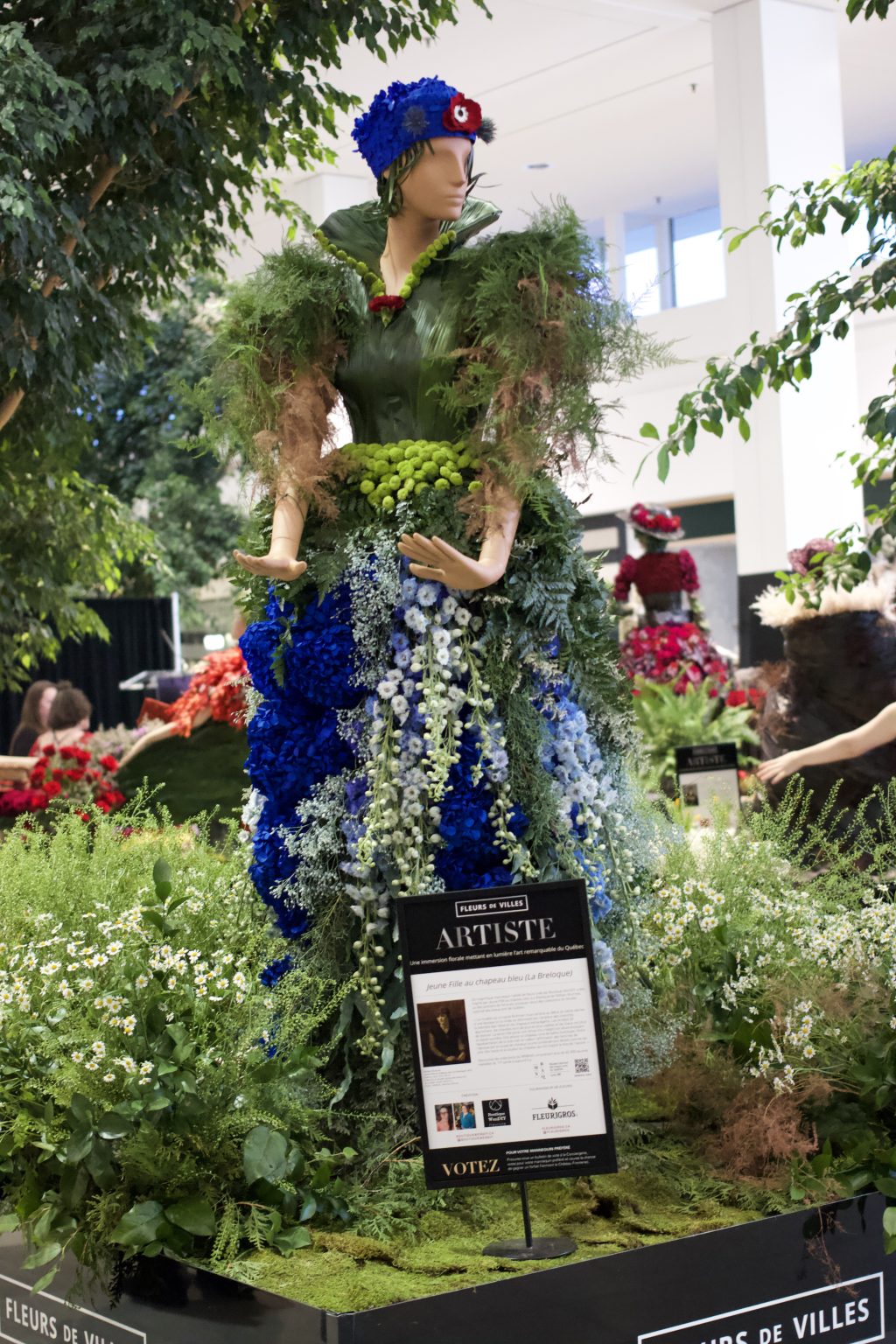 PHOTOS: Fashionable Fleurs de Villes on display at Place Sainte-Foy ...