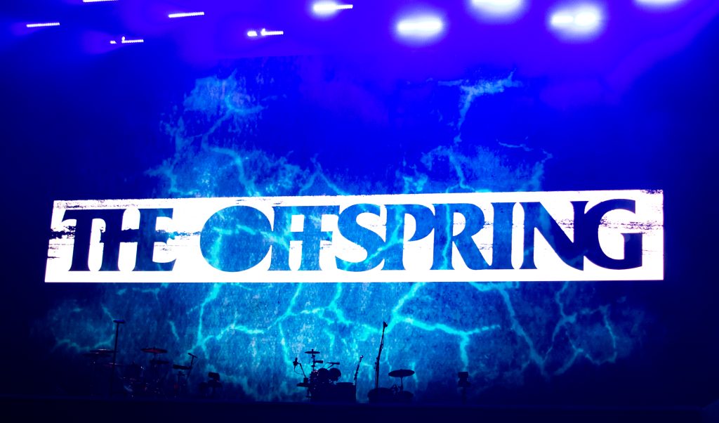 The Offspring perform like young punks on the Plains - The Quebec ...