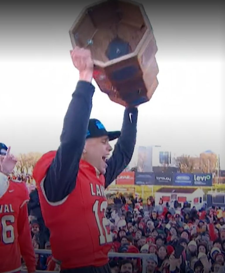 Laval edge Carabins to earn Mitchell Bowl berth - The Quebec Chronicle ...