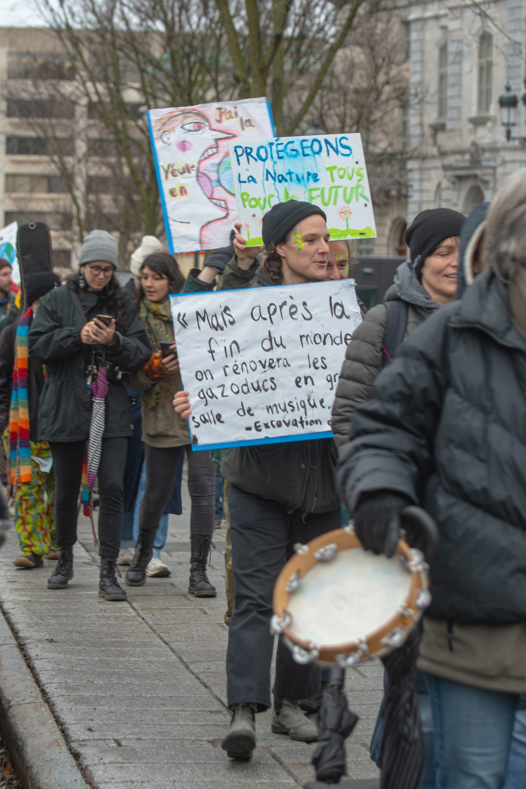 Climate activists form Earth Day human chain around National Assembly ...