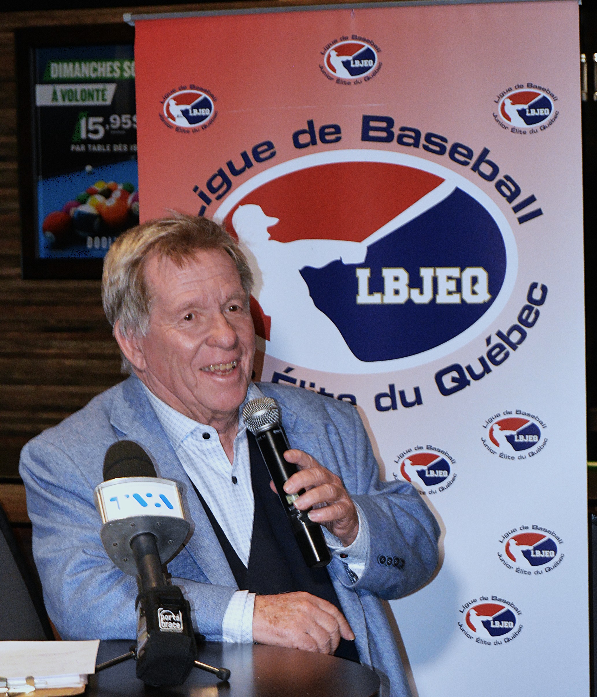 Former Capitales broadcaster faces Alzheimer's diagnosis - The Quebec ...