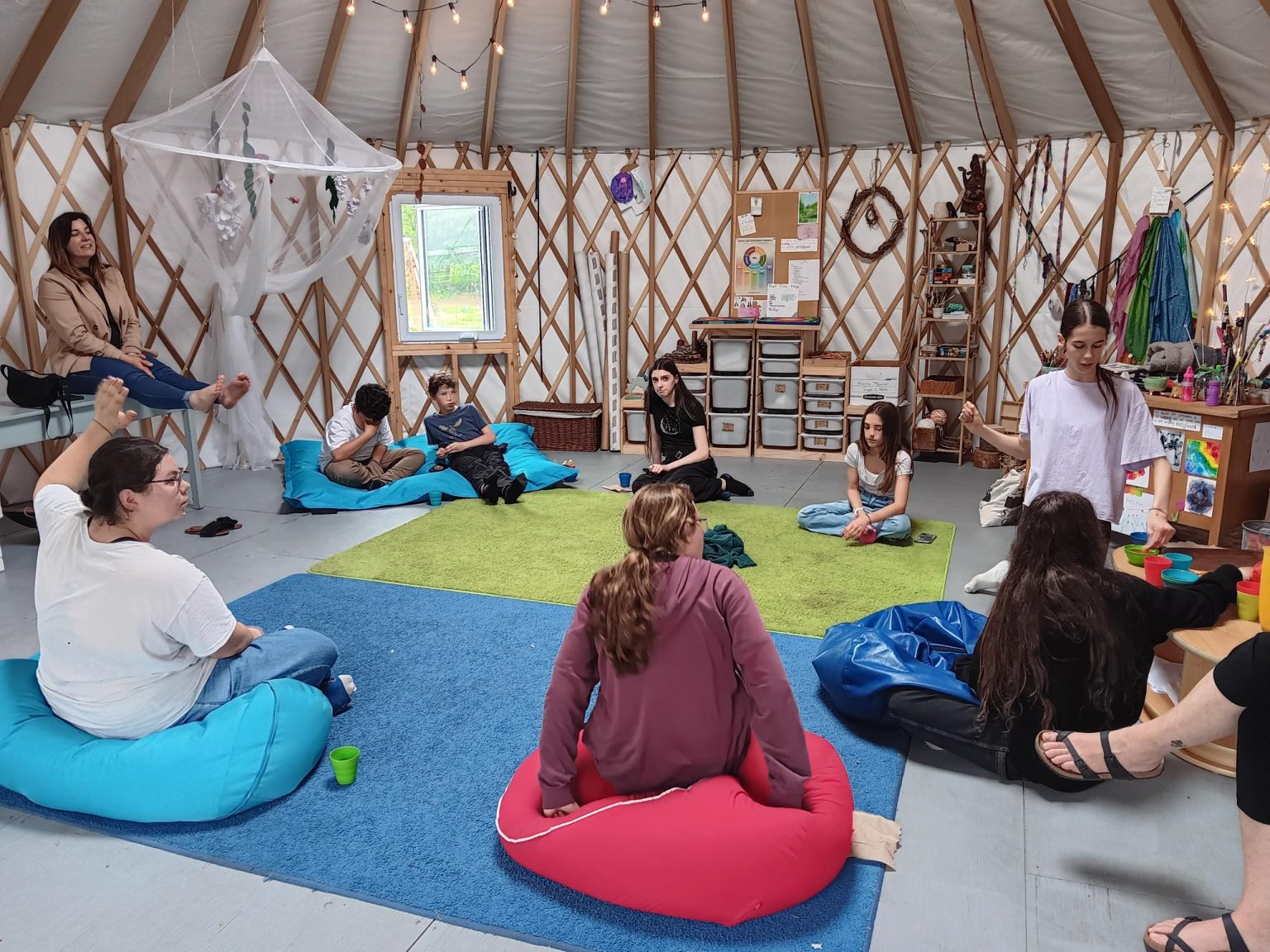 VES grads help Grade 6 students get ready for high school - The Quebec ...