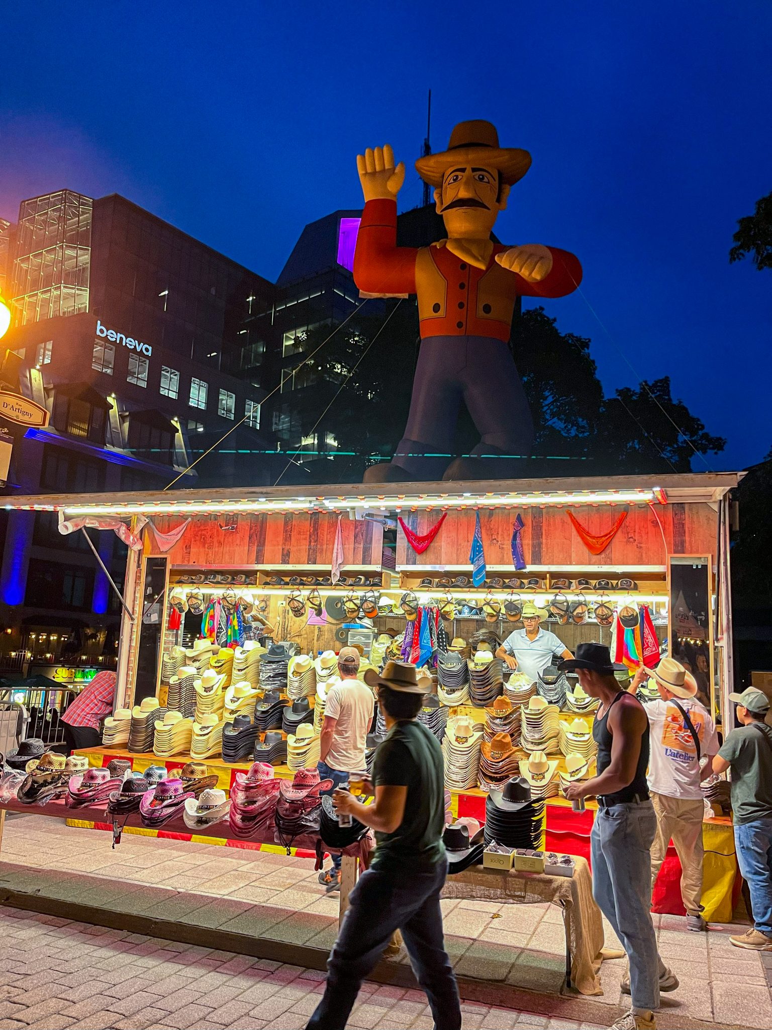 It's terrasse time on Grande Allée! - The Quebec Chronicle Telegraph