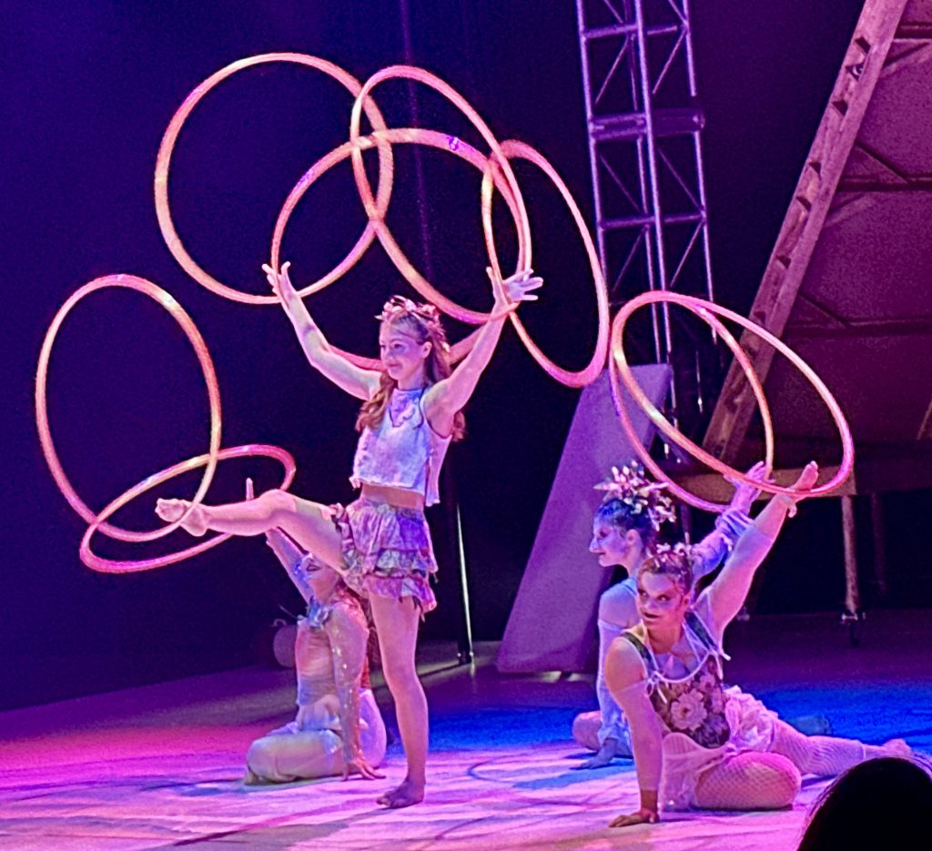 École de Cirque du Québec grads take last bow before becoming pros ...